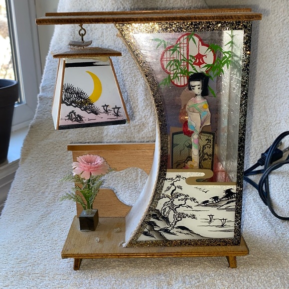 Accents | Vintage Japanese Geisha Diorama Tv Lamp Rare | Poshmark